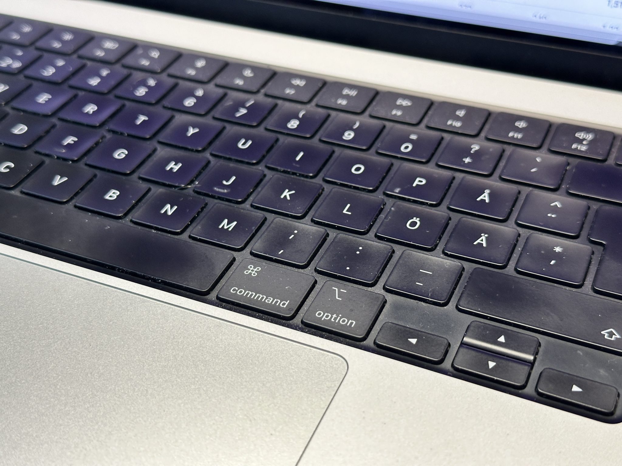 Guide: Så här får du fram \ backslash, @ snabel a och $ dollartecken på ...